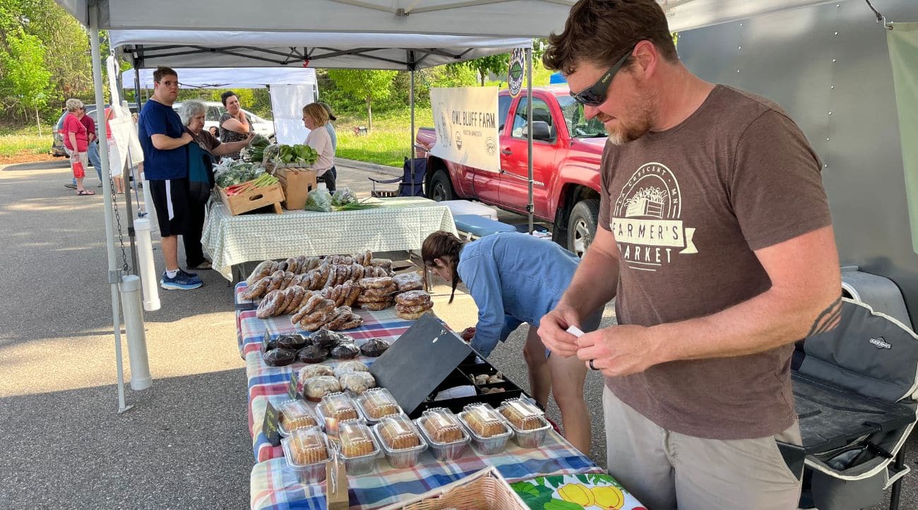 La Crescent Farmers Market Builds Community - Root River Current